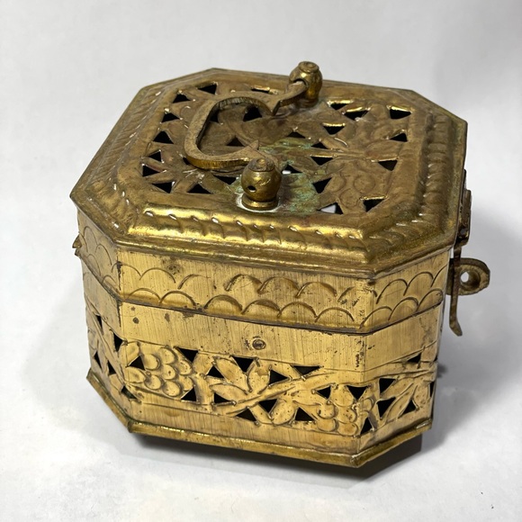 Accents | Vintage Antique Brass Box | Poshmark